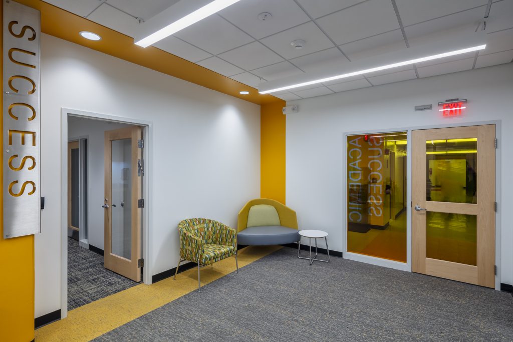 SUNY College of Environmental Science and Forestry | Moon Library Café ...